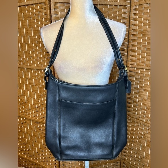 Coach | Bags | Vintage Coach Legacy Slim Duffle Sac Shoulder Bag Black ...